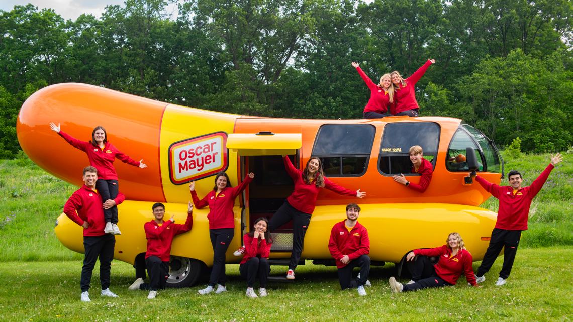 Oscar Mayer begins search for new class of Wienermobile drivers ...