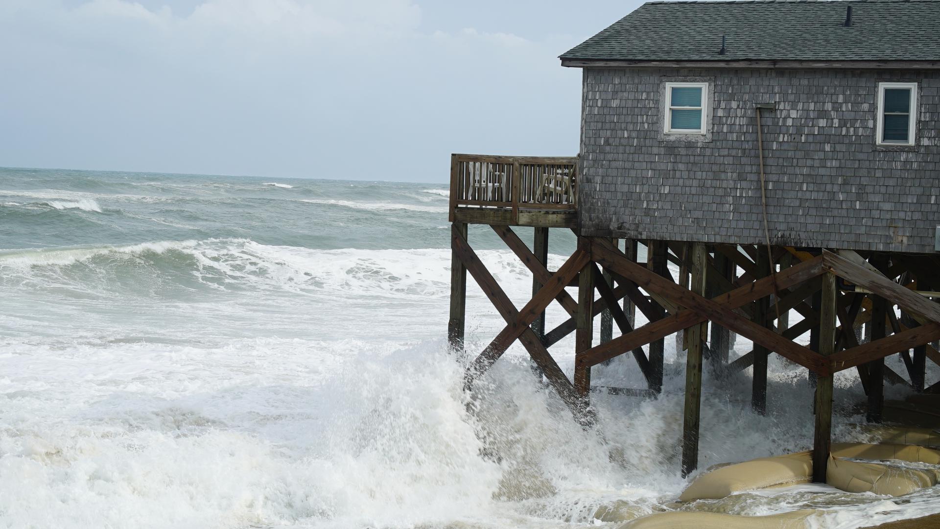 Severe storms batter central US, dozens dead as more rain incoming ...
