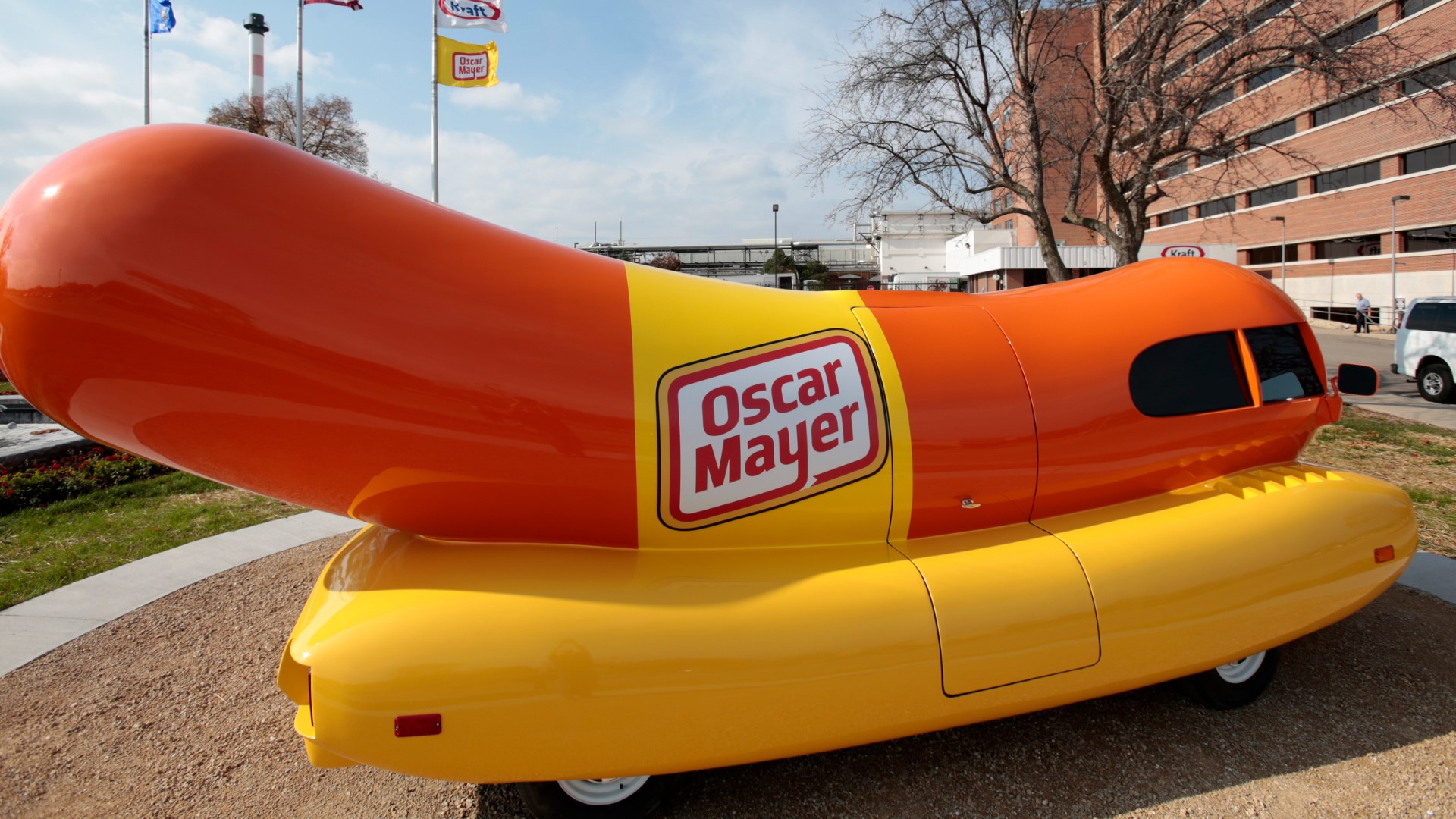 Oscar Mayer Wienermobile stopping in Louisville this week. Here's where ...