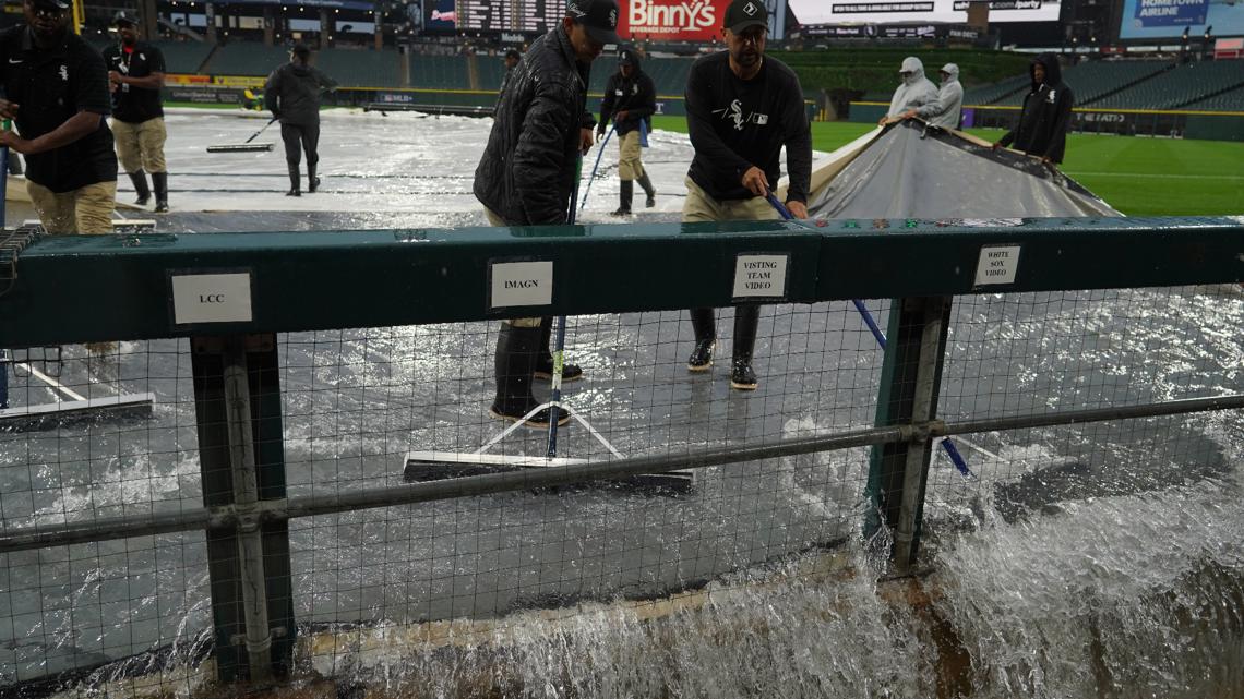 Midwest storms knock out power and cause flight delays and ...