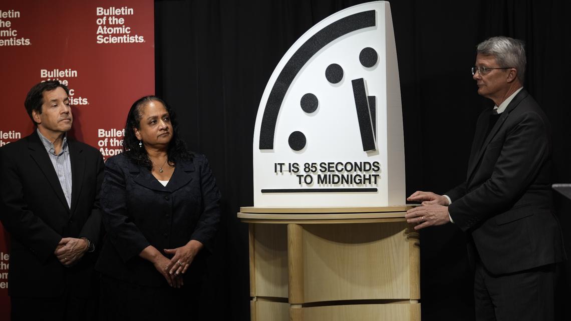 'Doomsday Clock' moves closer to midnight | whas11.com