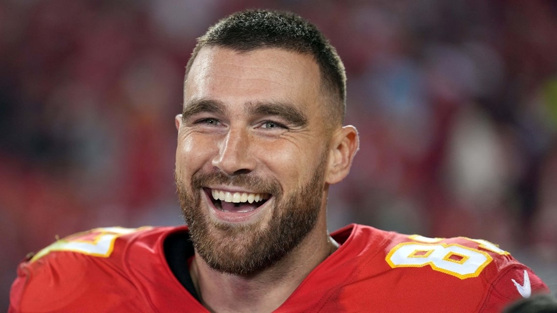 Travis Kelce Dances In The End Zone After Touchdown at Super Bowl LVII ...