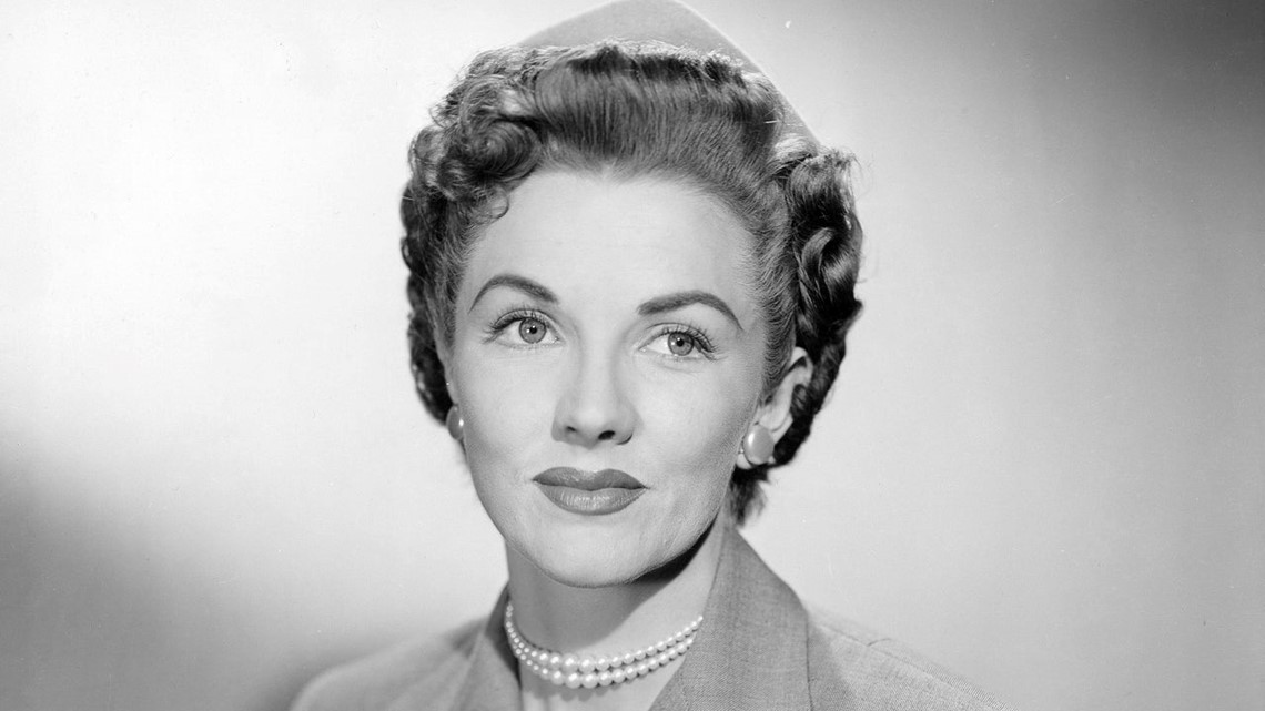 Phyllis Coates, the Original Lois Lane From 'Adventures of Superman ...