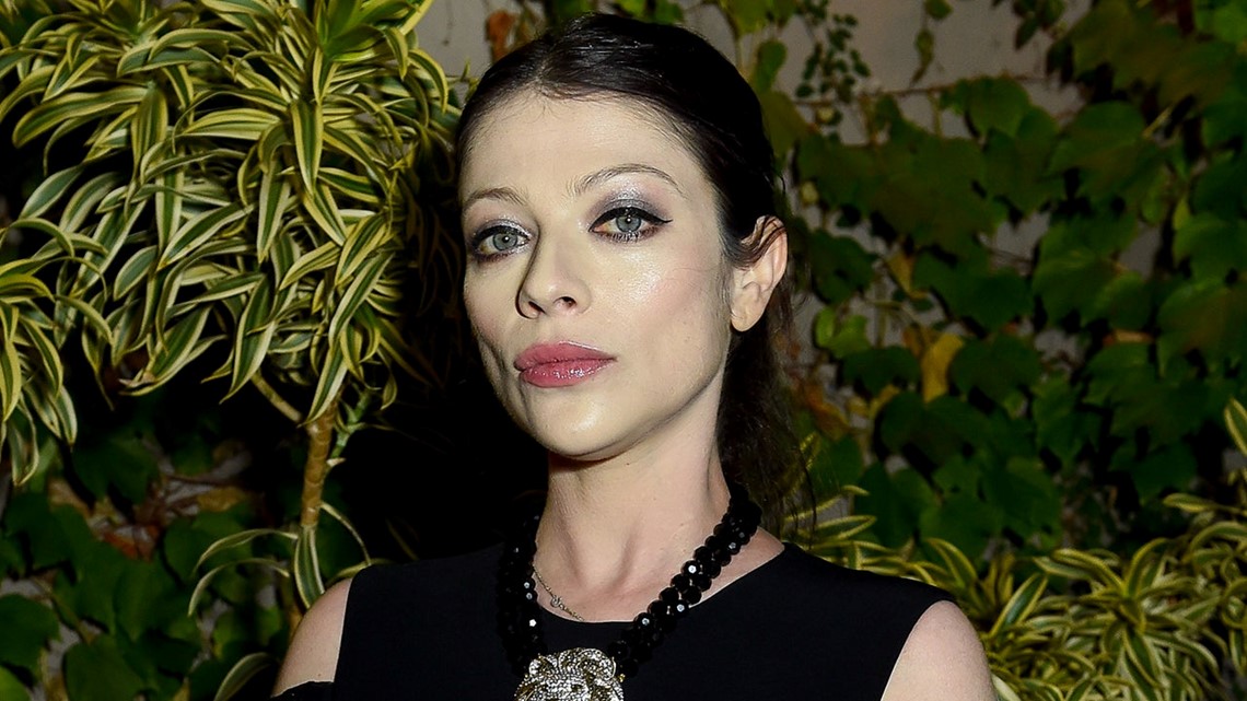 Michelle Trachtenberg Responds to Commenter Who Says She 'Looks Sick ...