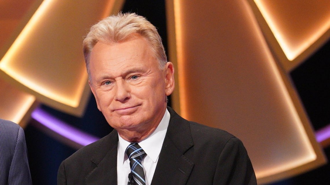 Pat Sajak Gives Emotional Farewell Speech to 'Wheel of Fortune' Fans ...