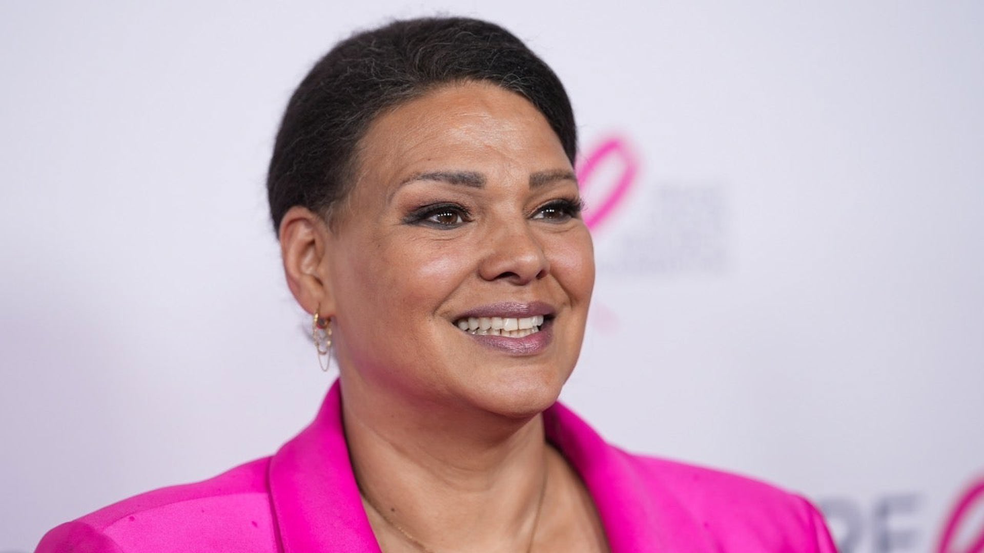 CNN Anchor Sara Sidner Shares Humorous Update From Her Hospital Bed ...