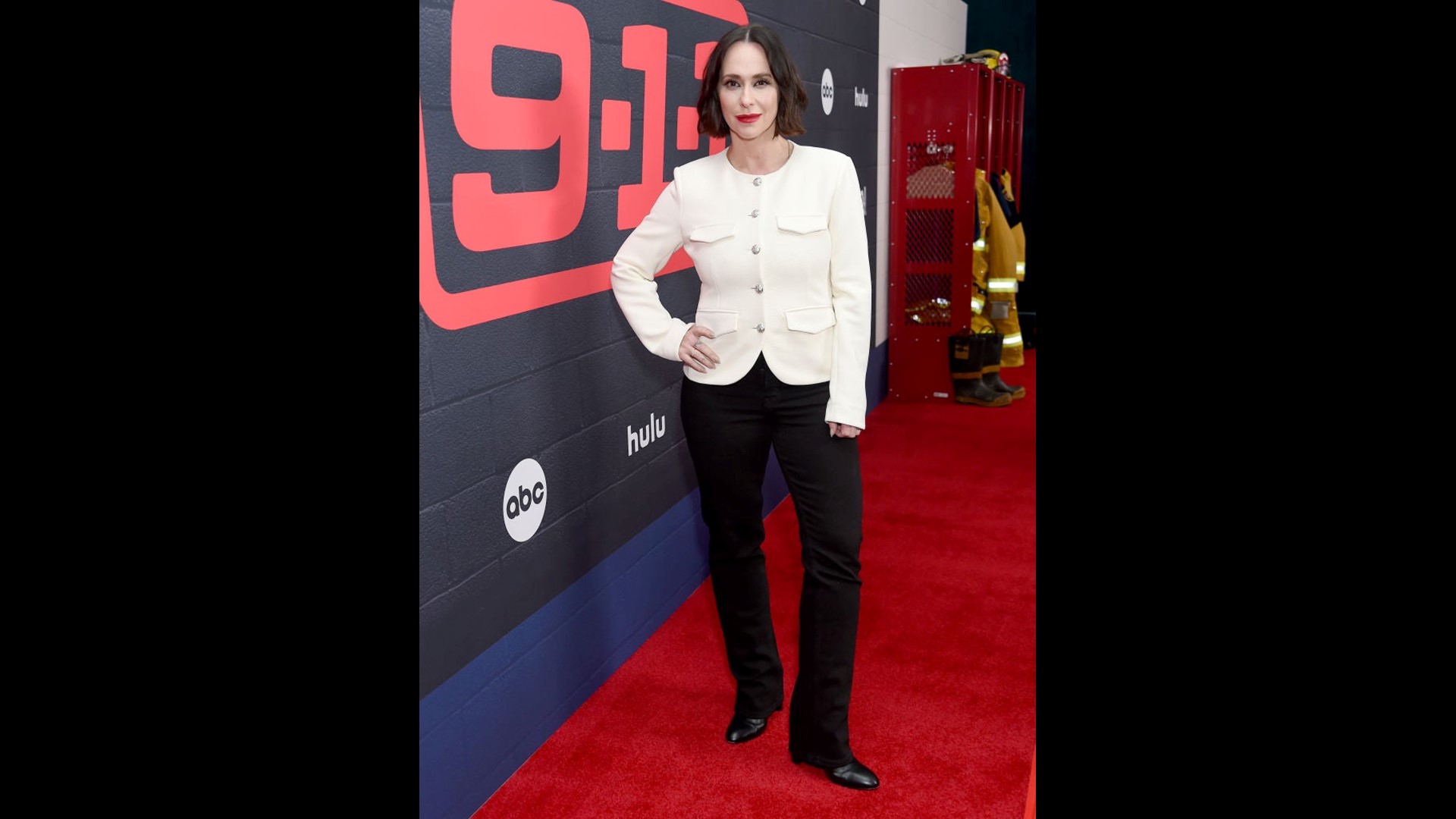 Jennifer Love Hewitt Shares First Image of All 3 of Her Kids on ...