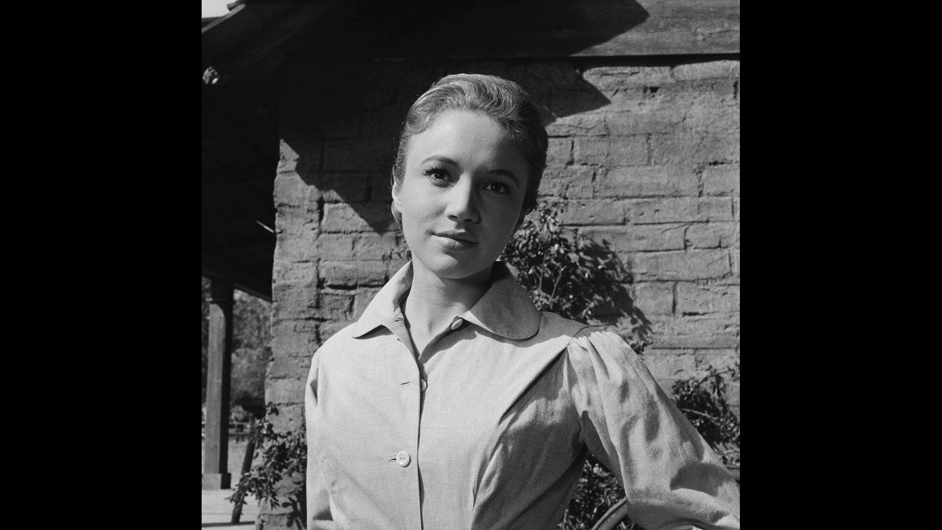 Anne Whitfield, 'White Christmas' Star, Dead at 85 | whas11.com