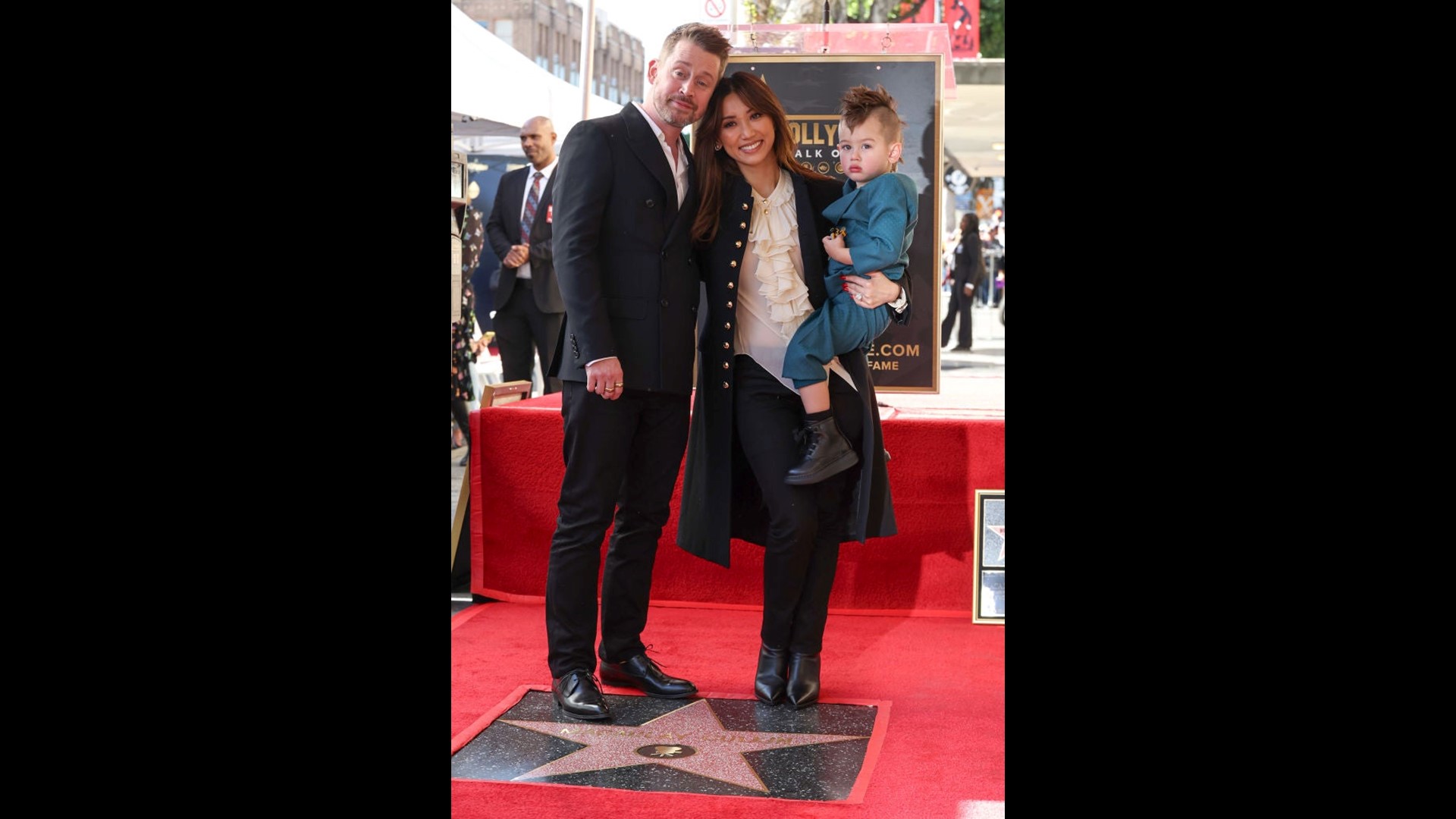 Macaulay Culkin Shares What His Son Thinks of 'Home Alone' (Exclusive ...