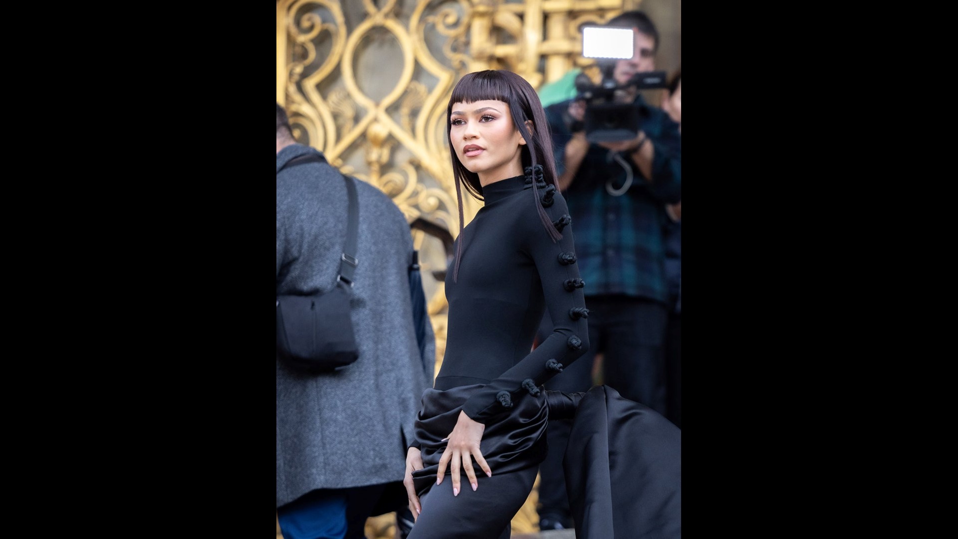Zendaya Debuts Bangs and Bold Style Choice as She Takes Paris Fashion ...