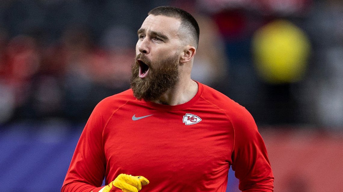 Travis Kelce Extends Contract With Kansas City Chiefs to Become Highest-Paid Tight End in NFL ...