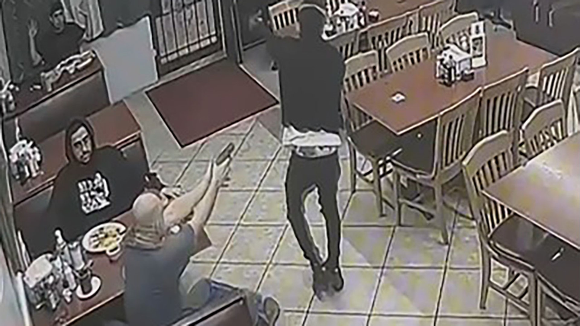Man who killed robber at Houston taqueria releases statement | whas11.com