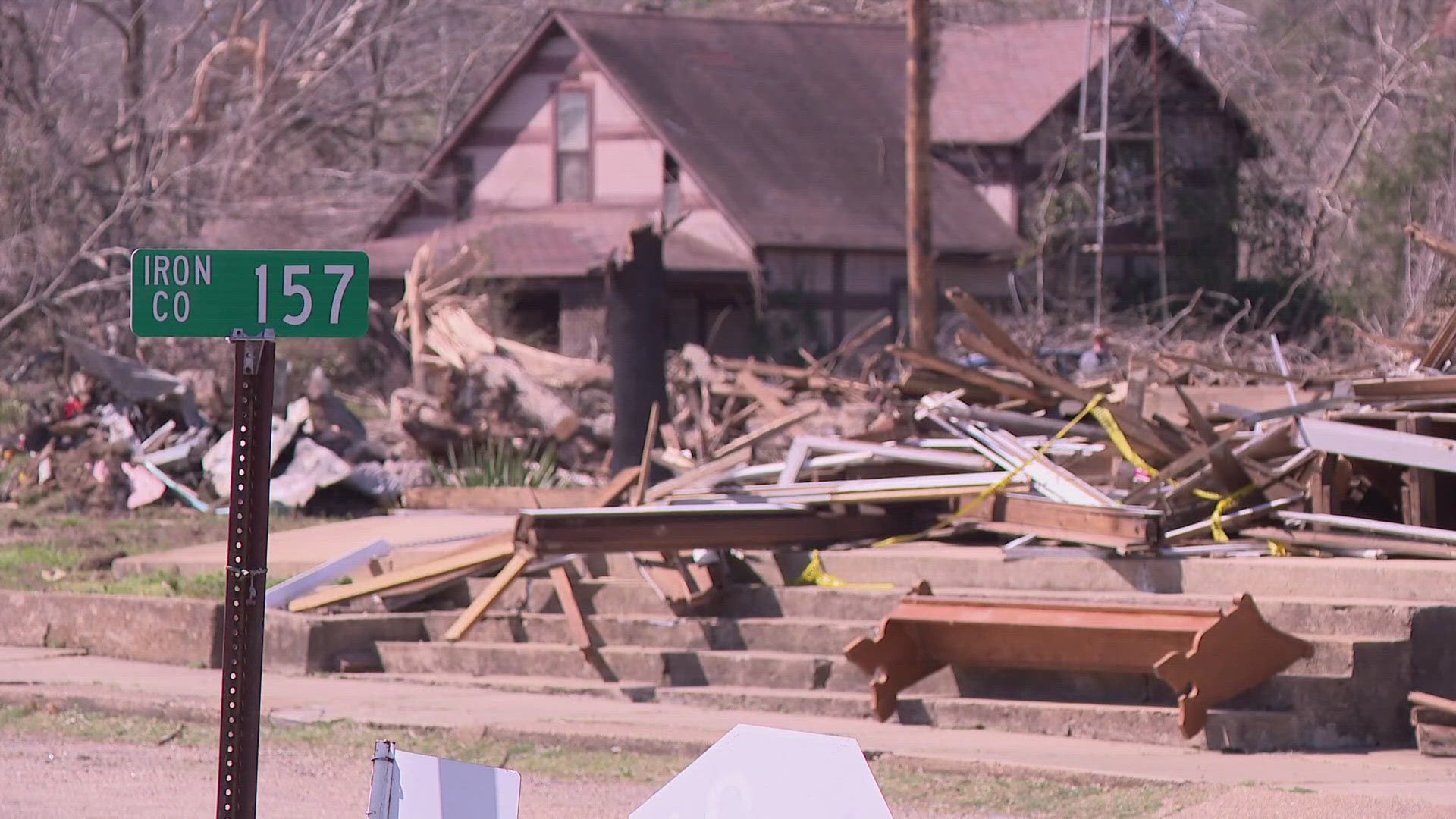 Damaging winds and possible tornadoes blast deep South | whas11.com