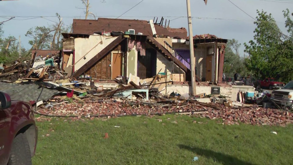 This couple in southern Indiana are both world class pool players | whas11.com