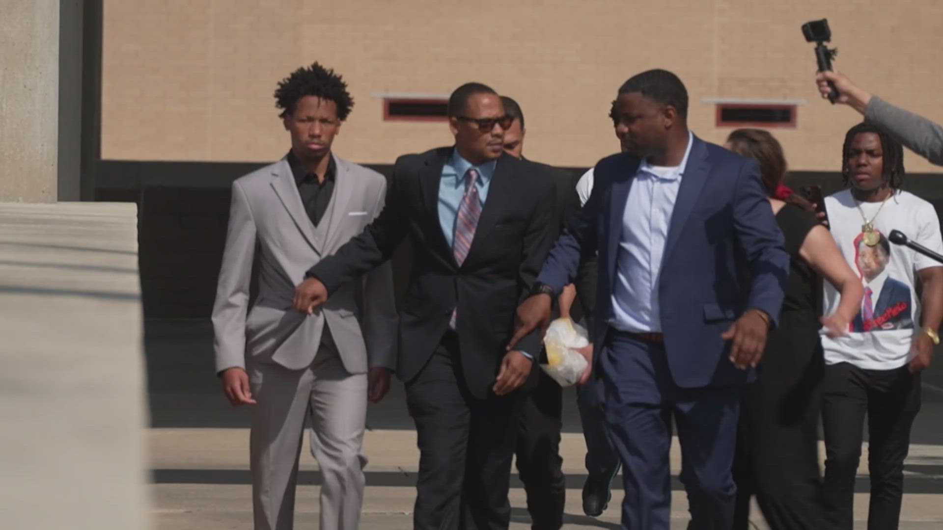 Frisco track meet stabbing: Karmelo Anthony bond reduced in Austin ...