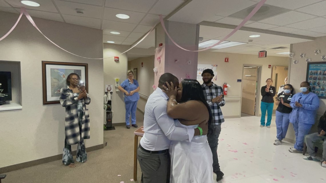 Wesley Long patient gets married inside hospital | whas11.com