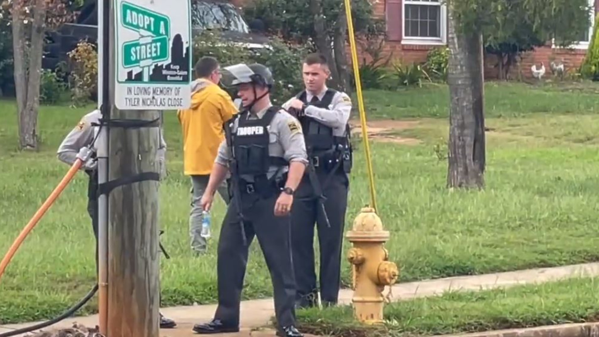 Mount Tabor High School shooting: Student shot, gunman on run | whas11.com