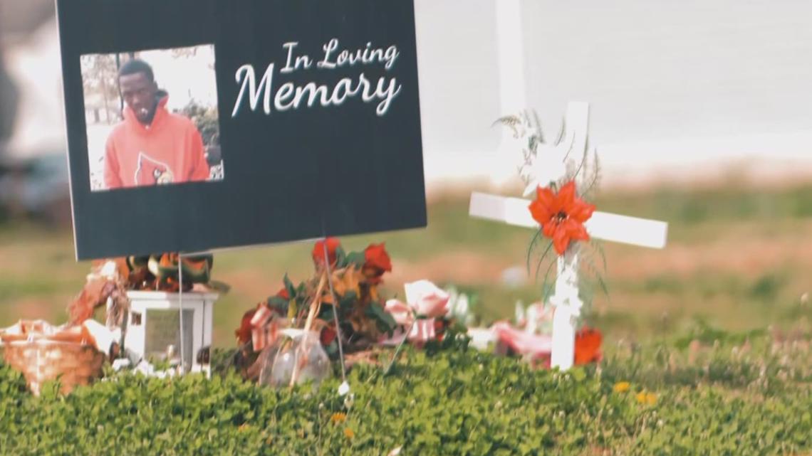 Mother pleas for answers in son Lamont Porter's murder in 2020 | whas11.com