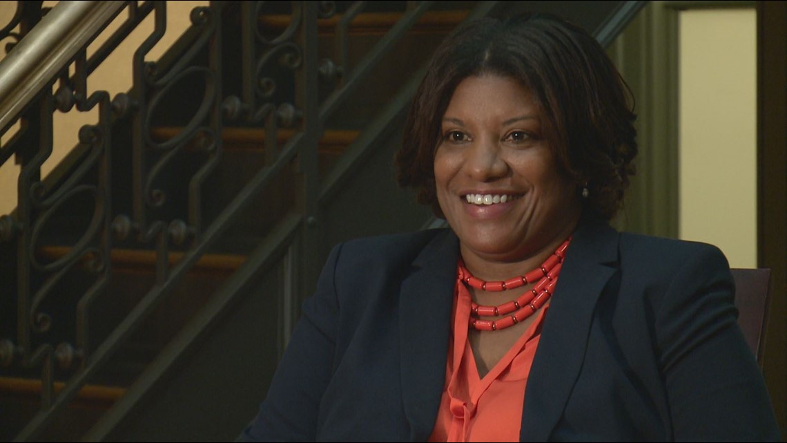 Yvette Gentry first woman to be in chief role at Louisville PD | whas11.com