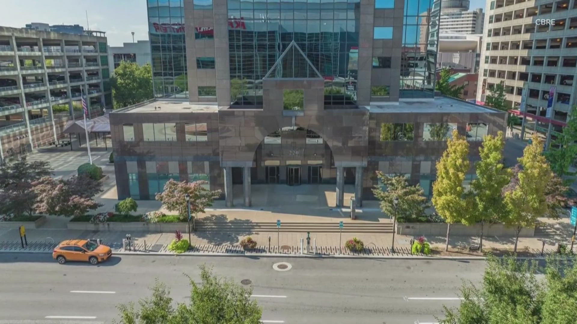 Chase Bank considers moving into downtown Louisville office tower ...