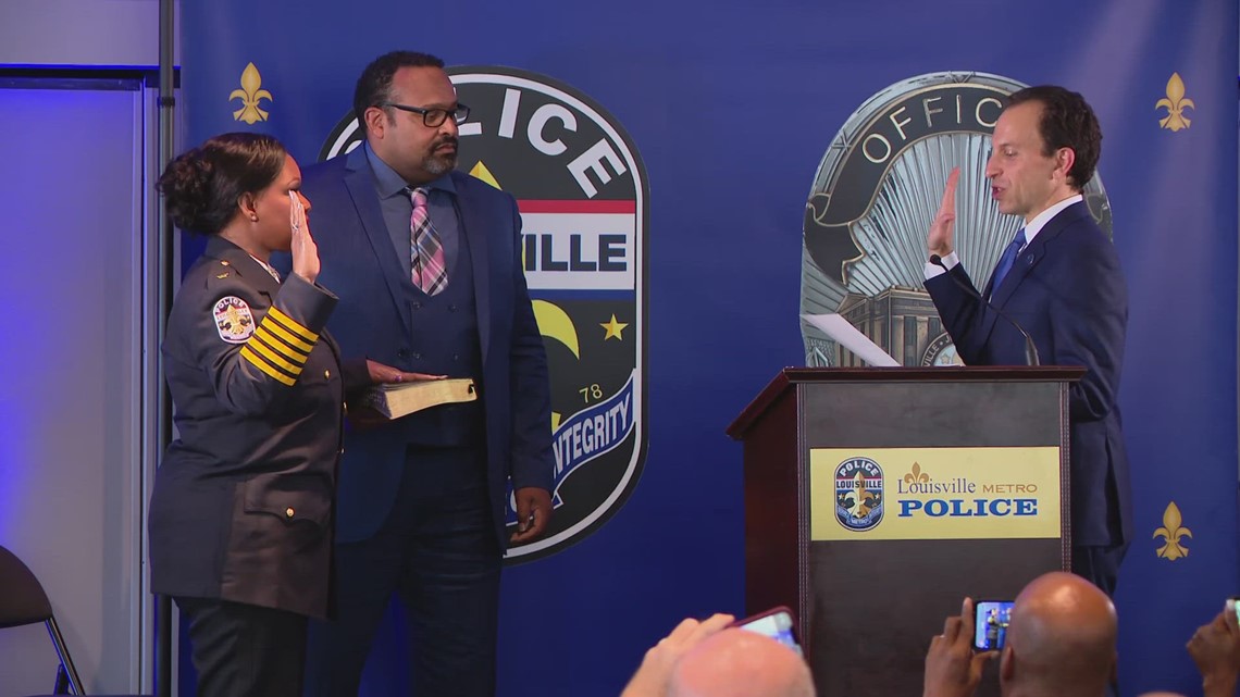 First Black woman sworn in to serve as city's police chief | whas11.com