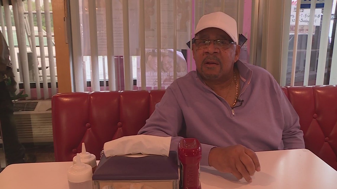 Remembering Frank Foster, a Louisville business legend | whas11.com