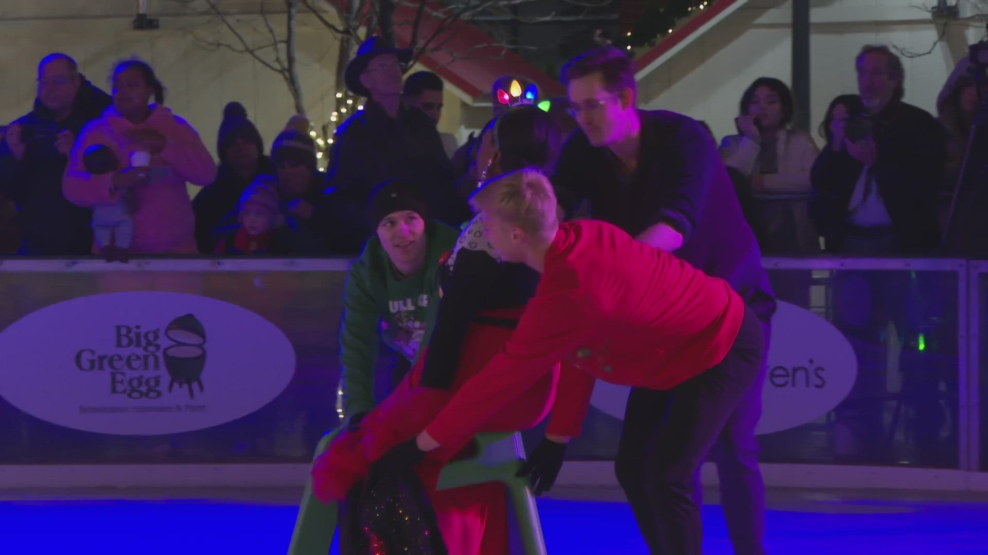 Kentuckiana Pride Foundation hosts 'Drag Queens on Ice' | whas11.com