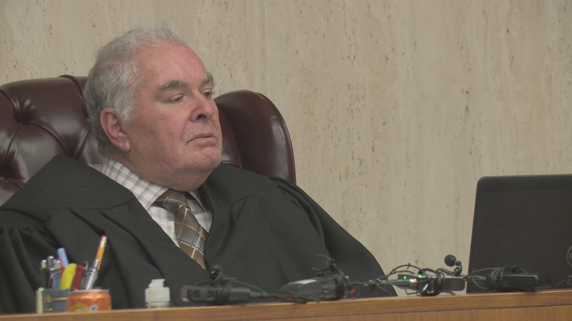 Miller fails to remove Indiana judge over denied trip to Trump's ...