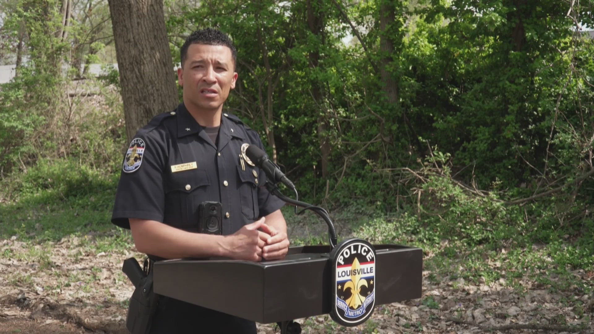 Man dead after being shot by LMPD officer during struggle | whas11.com