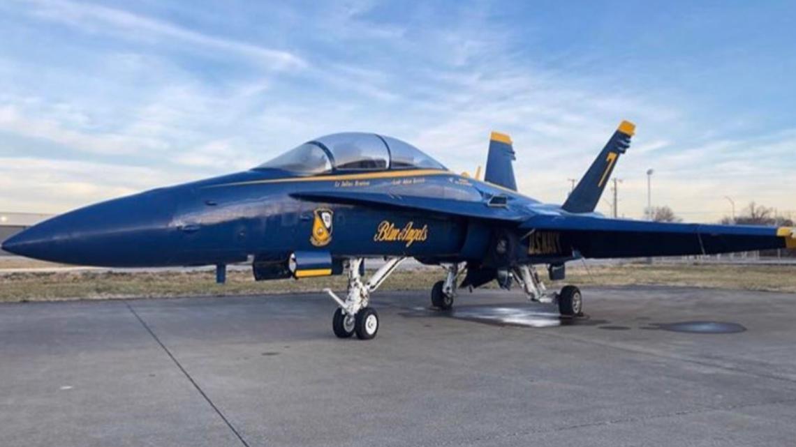 Blue Angel jet spotted at Louisville Muhammad Ali International ...