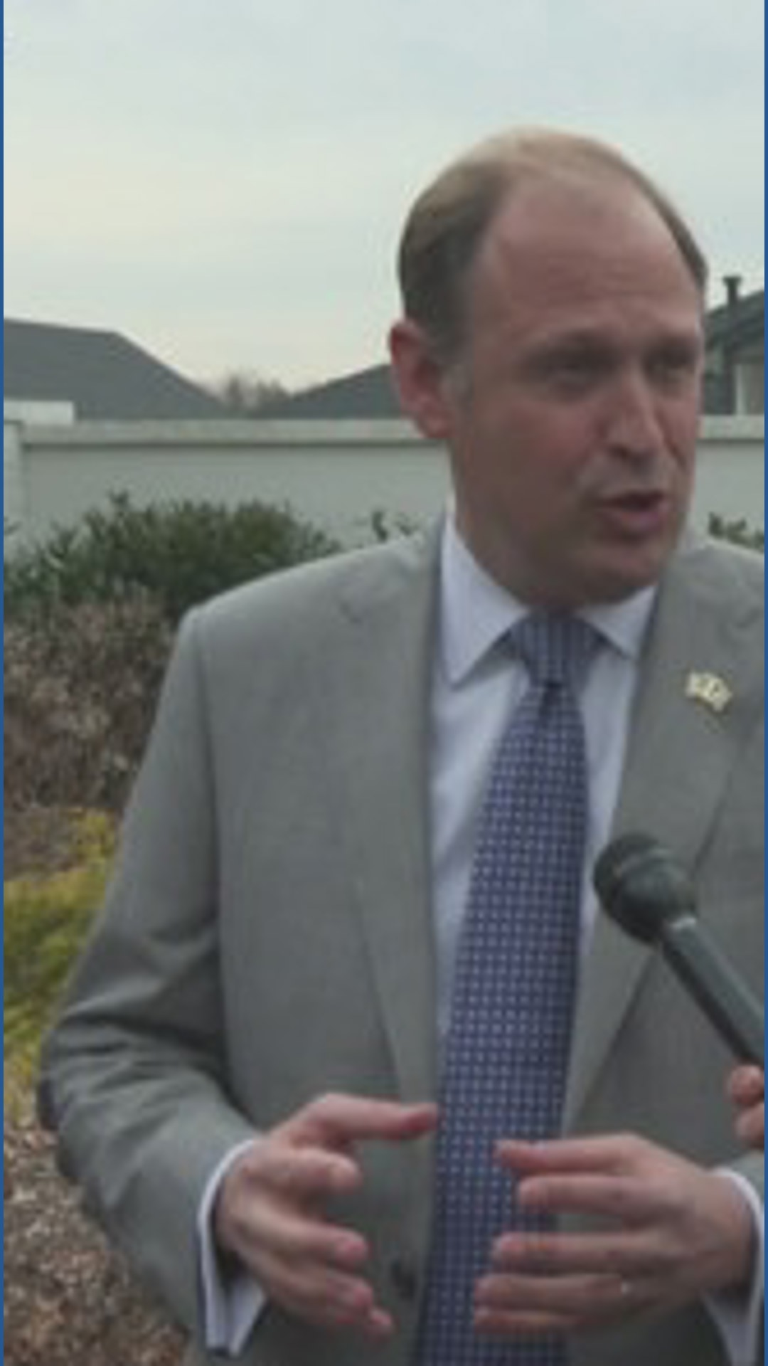 Kentucky U.S. Senate candidate Andy Barr campaigns in Louisville ...