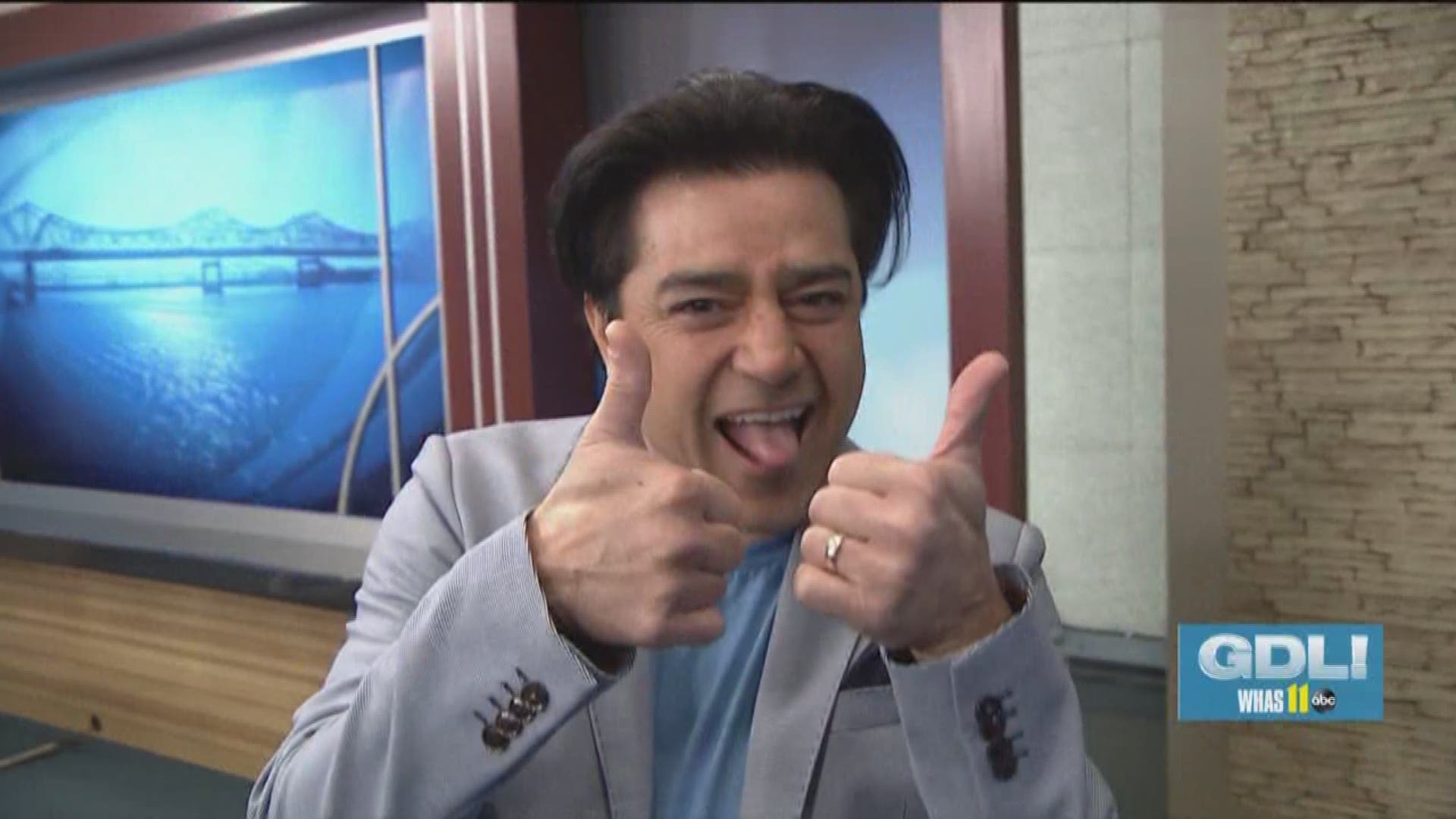 Comedian Alex Reymundo brings the laughs and the dinero on Cinco de ...