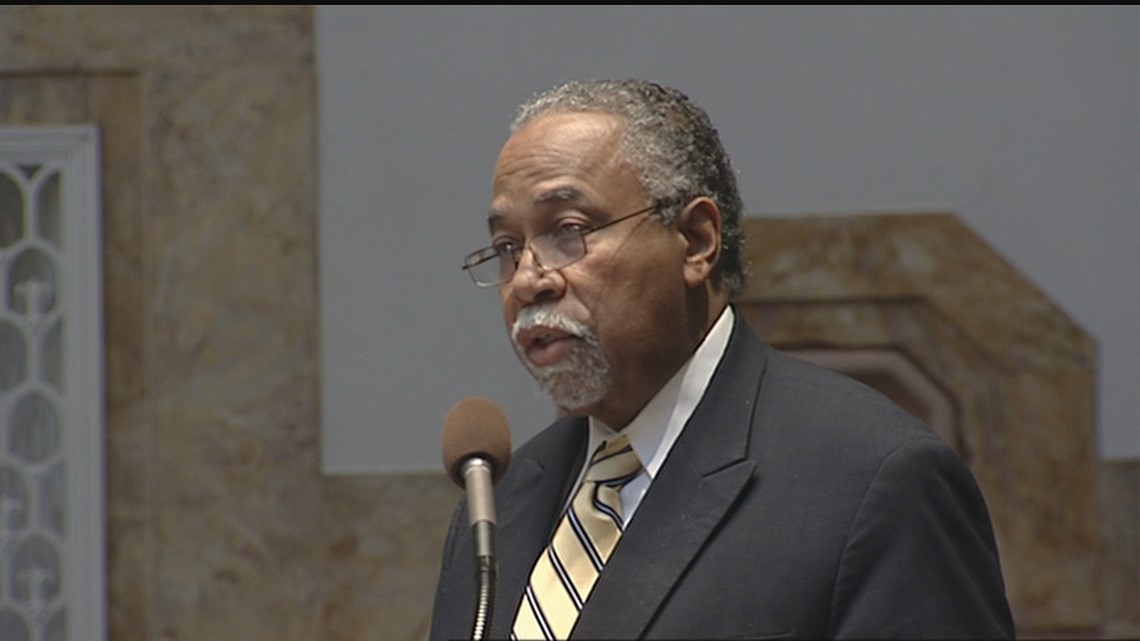 Louisville Senator Gerald Neal hospitalized with COVID-19 | whas11.com