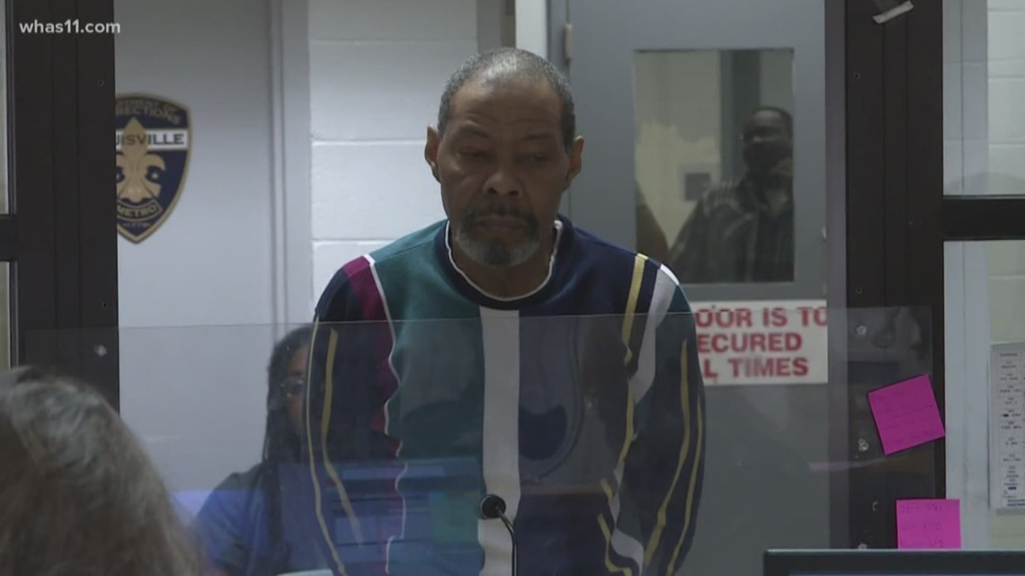 Kroger security guard charged with assault after stabbing customer with ...