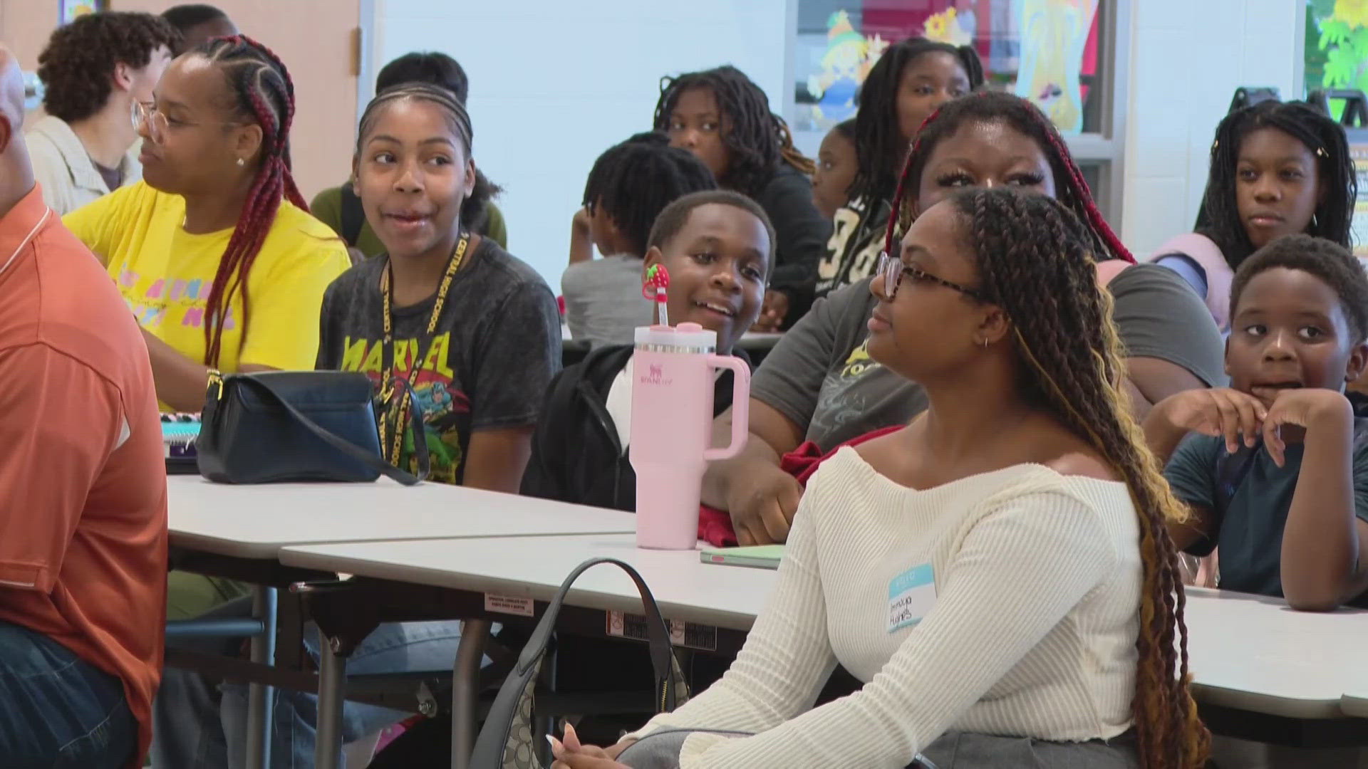 JCPS students raise safety concerns at Perry Elementary forum | whas11.com