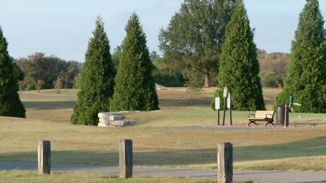 Golf courses face closure if they don't follow social distancing ...