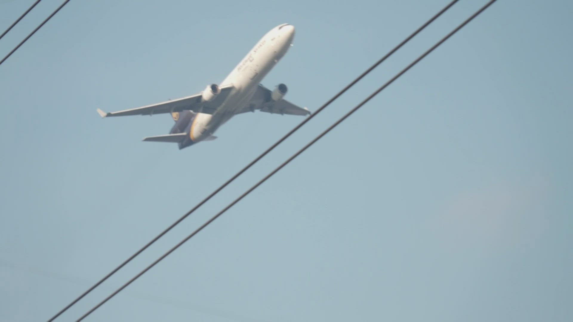 FAA grounds MD-11's following deadly UPS crash in Louisville | whas11.com