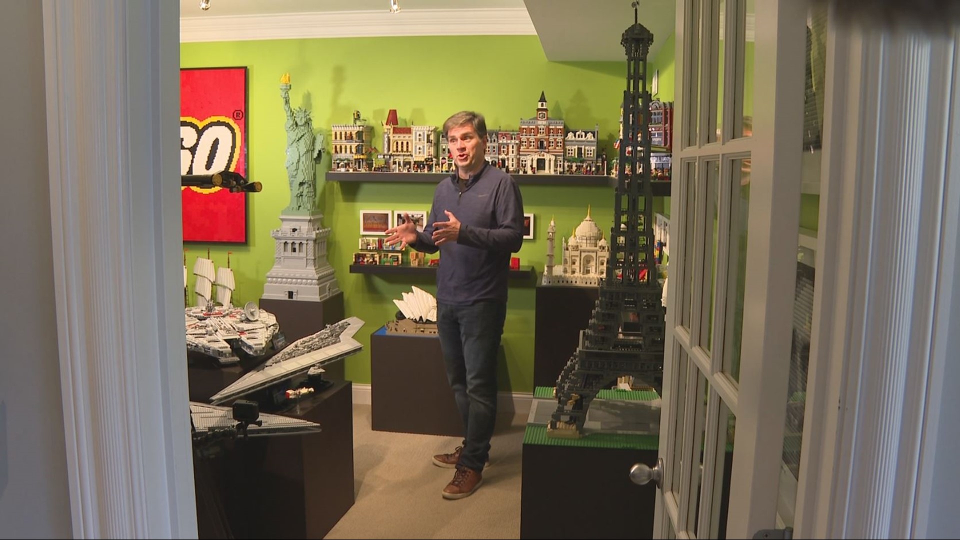 Louisville man builds LEGO legacy in the comfort of his own home ...