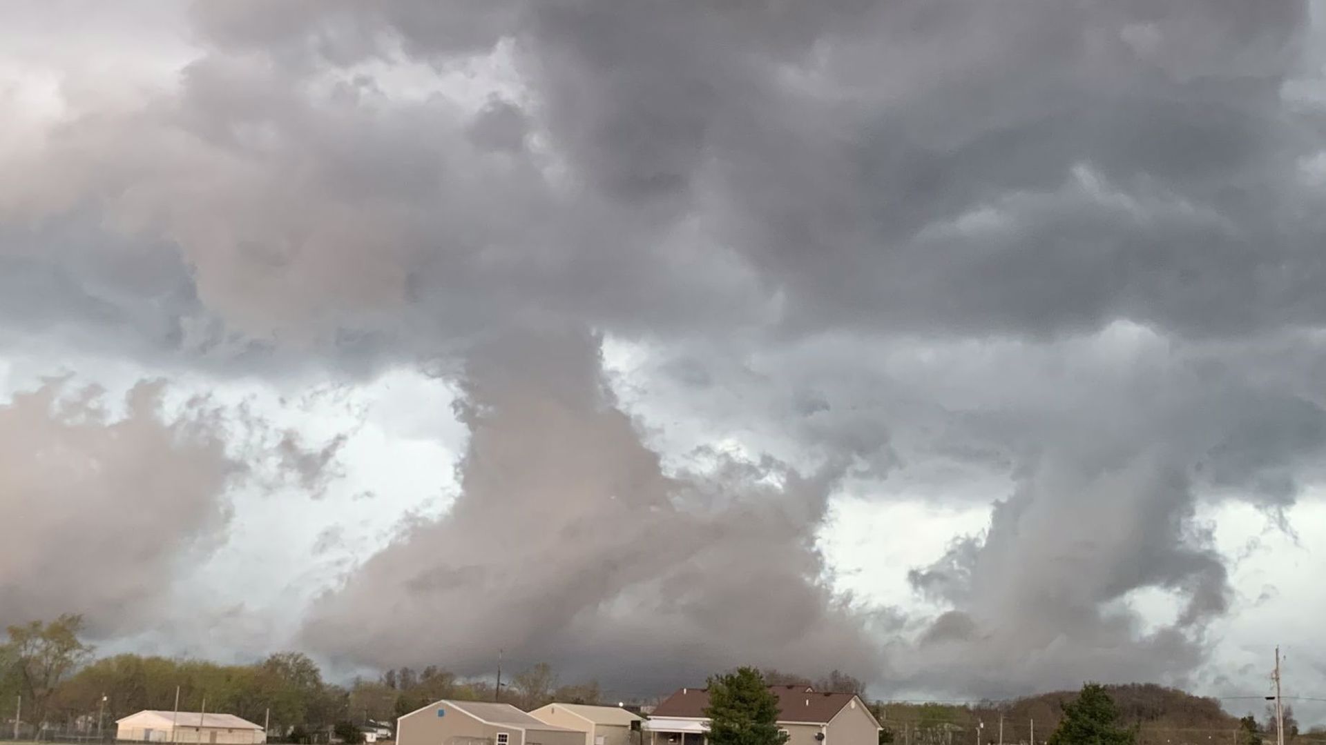 Storm damage, tornado reports for Louisville, southern Indiana | whas11.com