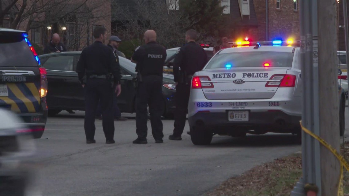 LMPD: 2 men dead after shooting near Klondike neighborhood | whas11.com