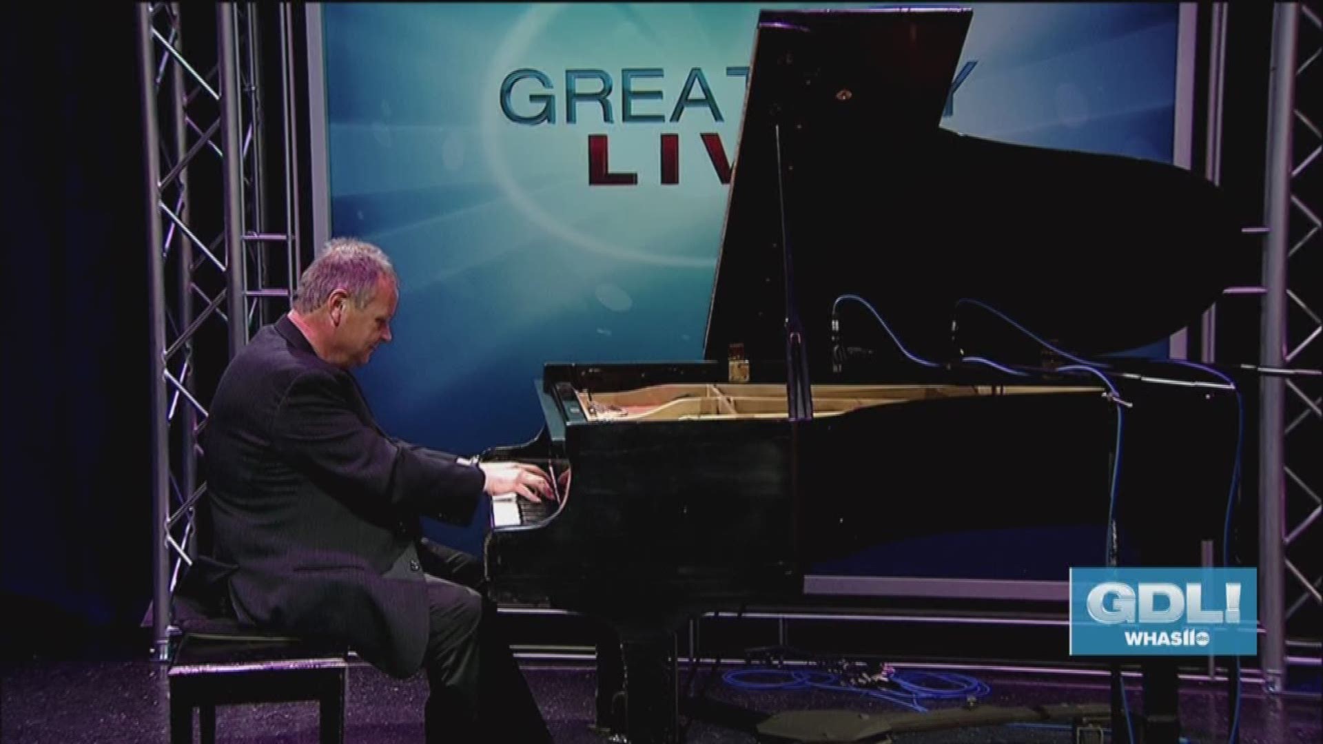 Jeff Rehmet kicks off the holiday with star spangled medley | whas11.com