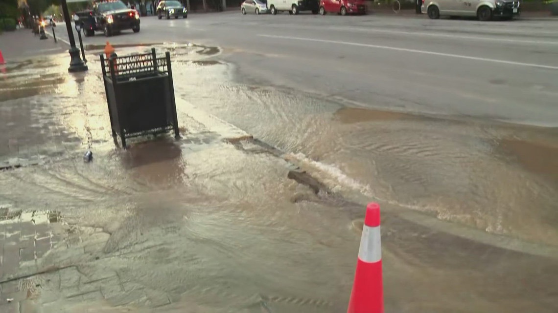 Water line breaks in downtown Louisville | whas11.com