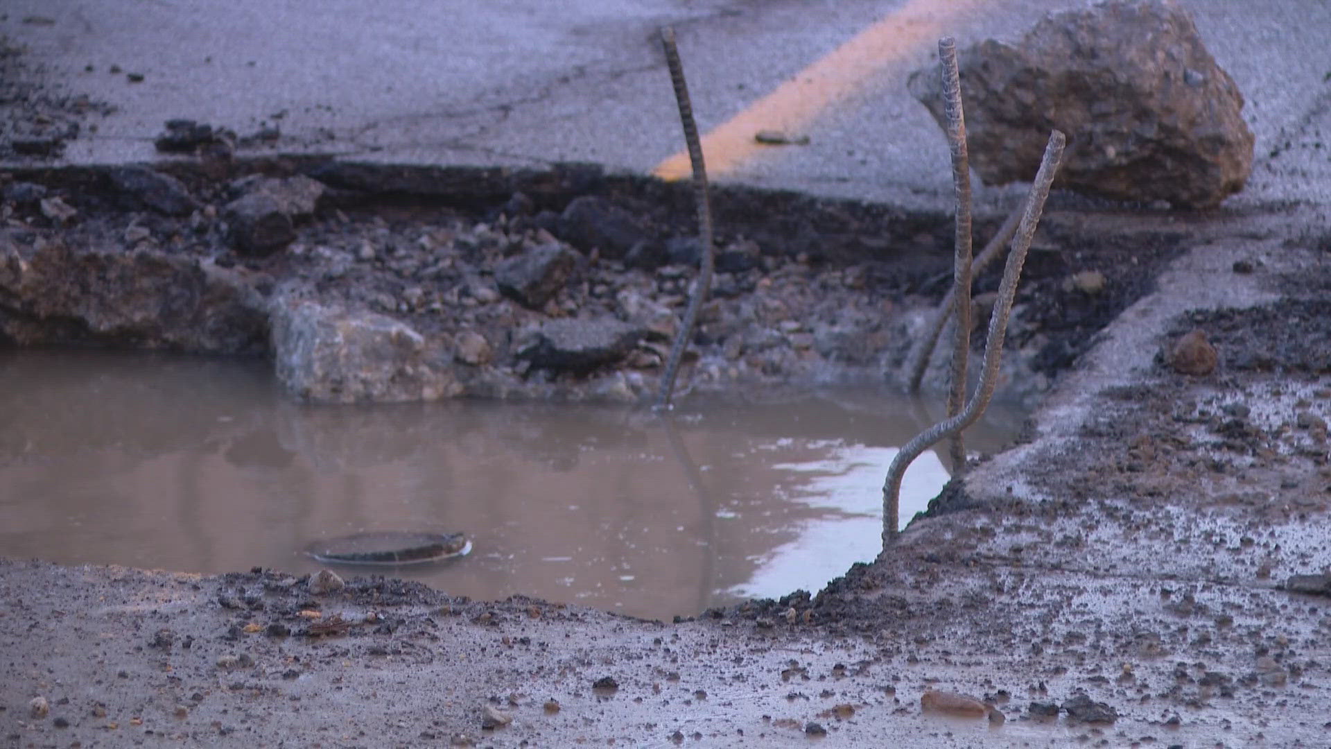 Louisville Water repairs water main and hydrant breaks; road closures ...