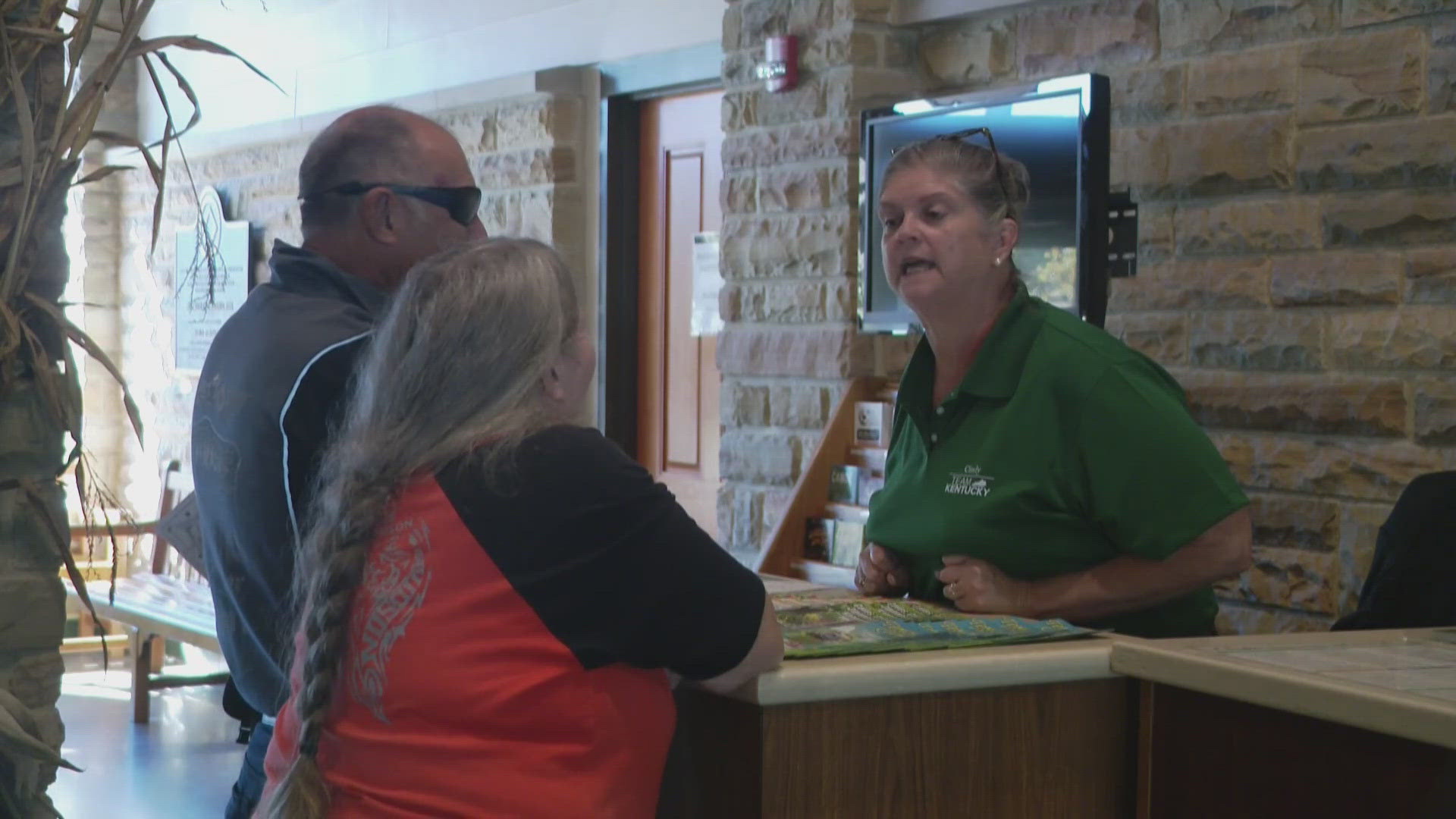 Mammoth Cave shutdown impacts local tourism and business | whas11.com