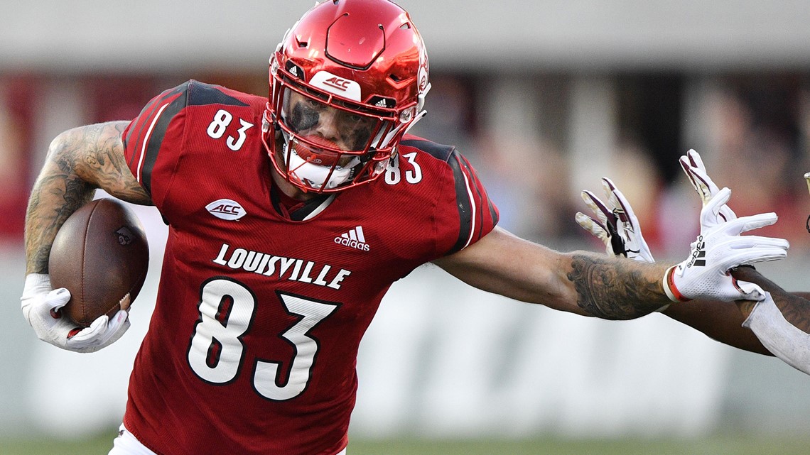 What happened with Senior Tight End Micky Crum during the Louisville vs ...