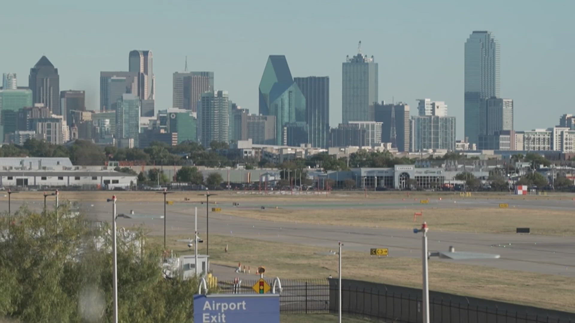 Houston airport warns of three hour delays due to air traffic ...