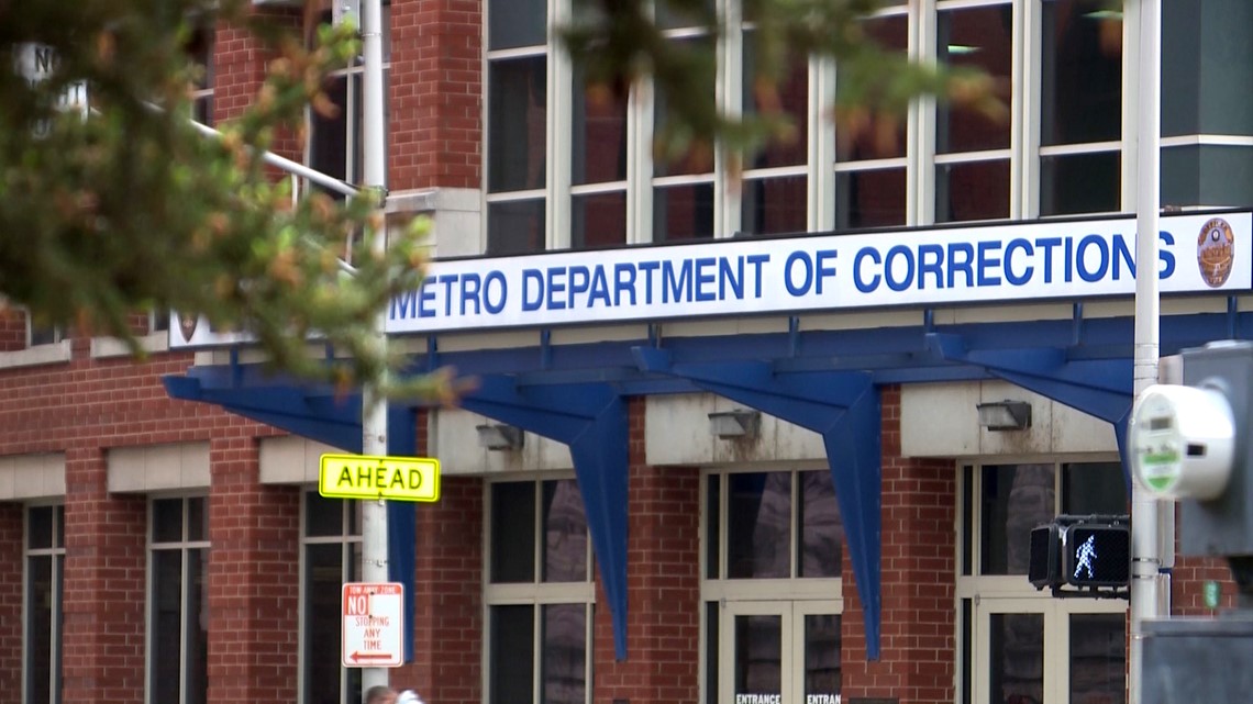 Louisville Corrections officers get pay increase in new agreement ...