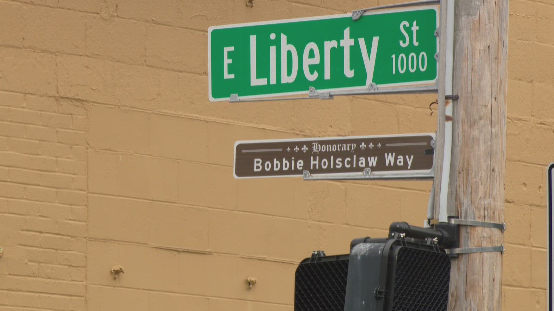 Honorary street sign in Louisville made for the late Bobbie Holsclaw ...