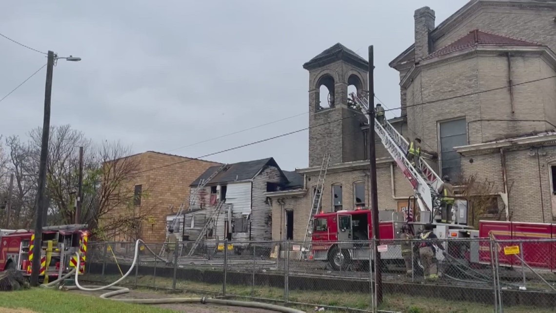 Officials investigating fire at abandoned church rectory in Louisville ...