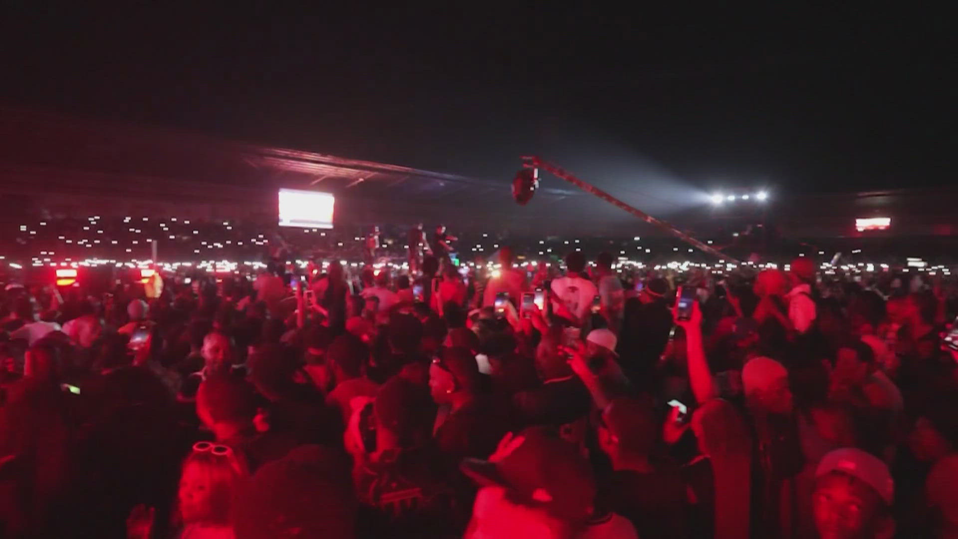 Is "blue dot fever" killing concert seat sales? | whas11.com